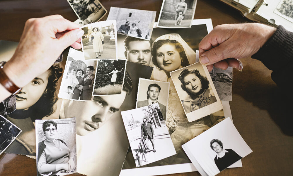 How to Digitize and Print Old Photos - TechAnnouncer