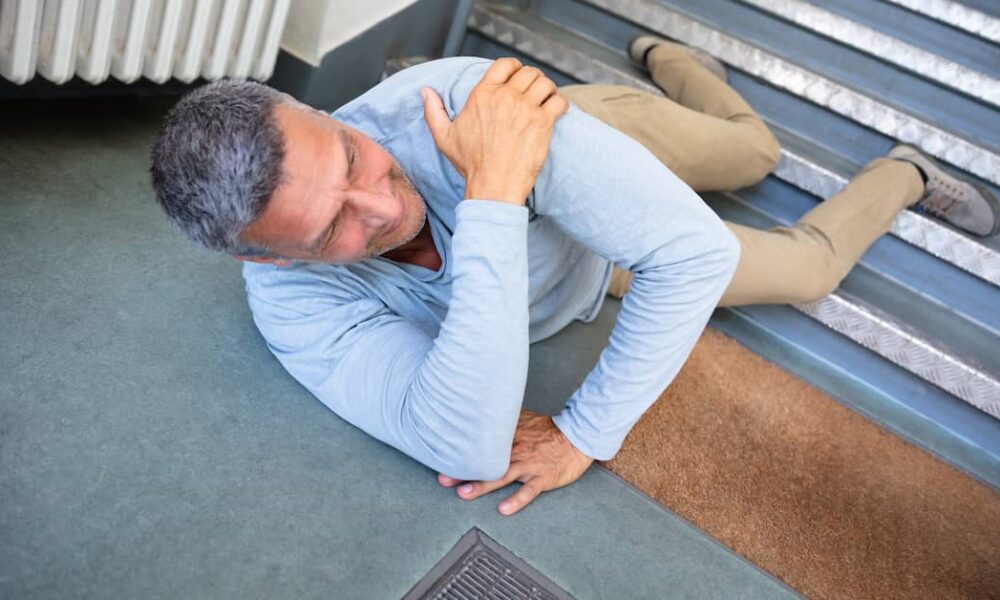 10 Crucial Steps to Take After a Slip and Fall Accident - TechAnnouncer
