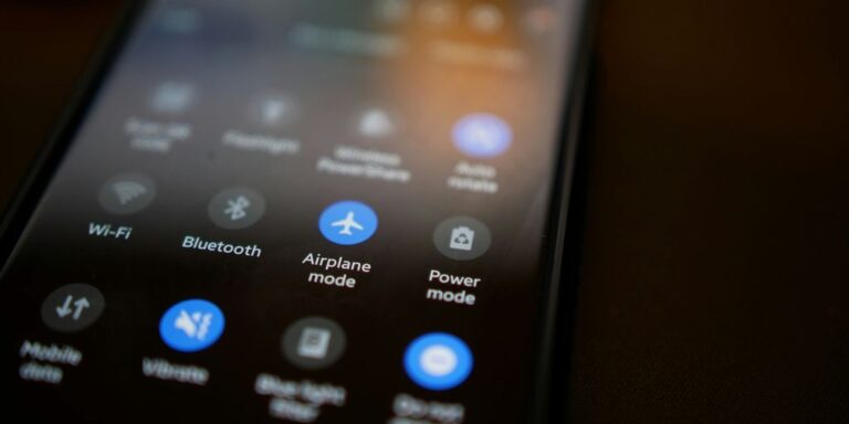 How to Enable Dark Mode on iPhone: A Step-By-Step Guide | TechAnnouncer