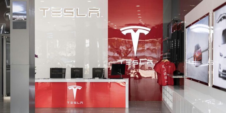 Unpacking the Tesla Life Span: What Owners Need to Know | TechAnnouncer