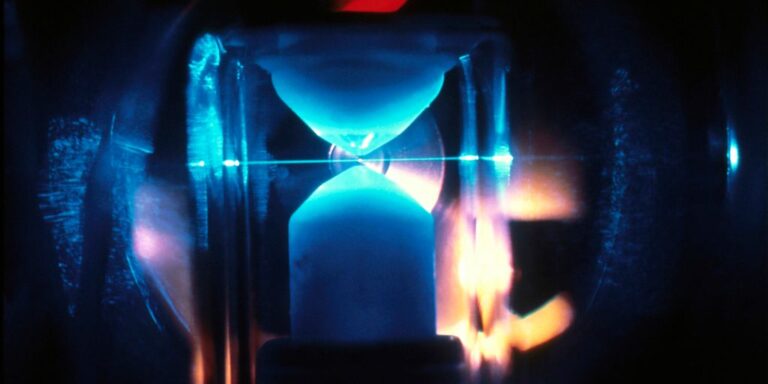 Understanding Quantum Computers and Temperature: Why the Cold ...