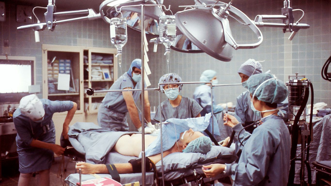 Medtronic's Hugo Surgical Robot: A New Era in Robotic-Assisted Surgery ...