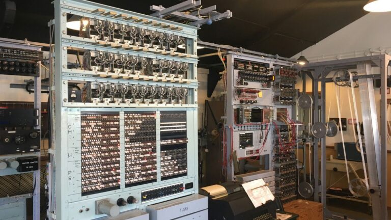 Understanding Quantum Computer Prices in 2025: What to Expect ...